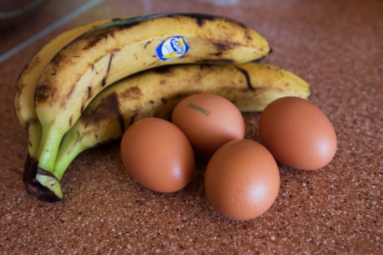 Zdrave bananine palačinke - OblizniPrste.si