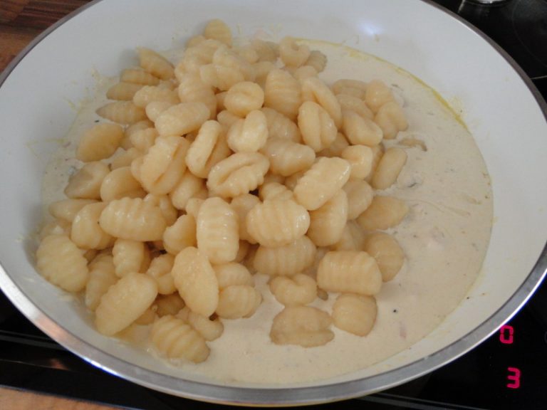 Njoki na hitro - OblizniPrste.si