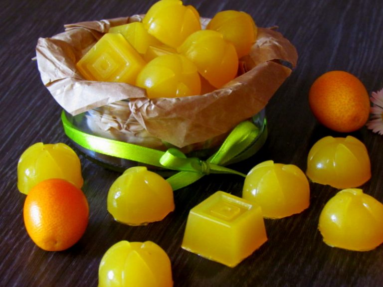 Pomarančni žele bonboni - OblizniPrste.si