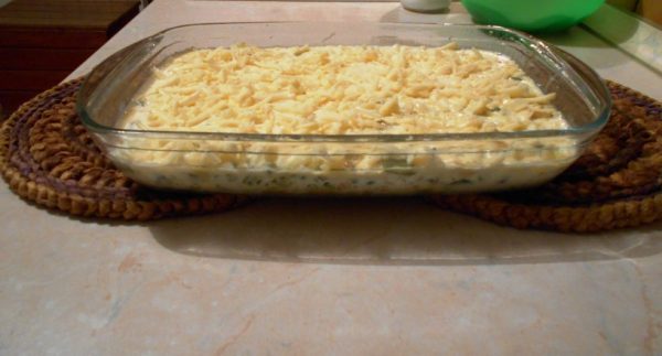 Gratinirana zelenjava s krompirjem - OblizniPrste.si