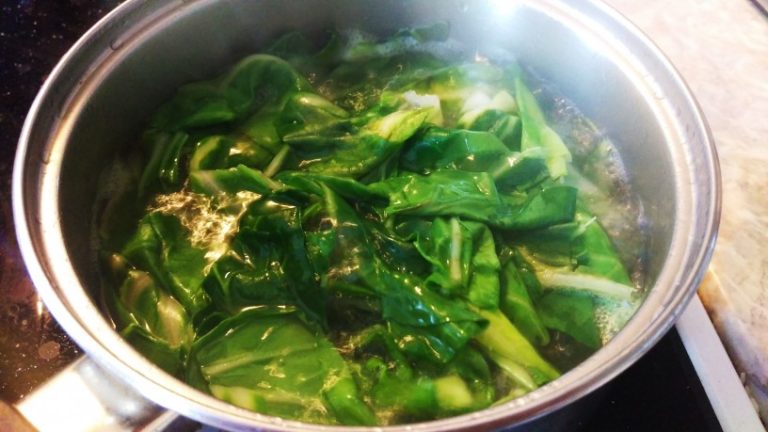 Blitva s krompirjem - OblizniPrste.si