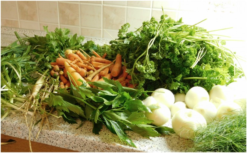 Najboljša jušna zelenjavna začimbna mešanica - OblizniPrste.si