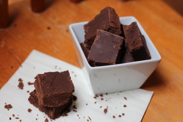 Pregrešna domača čokolada - OblizniPrste.si