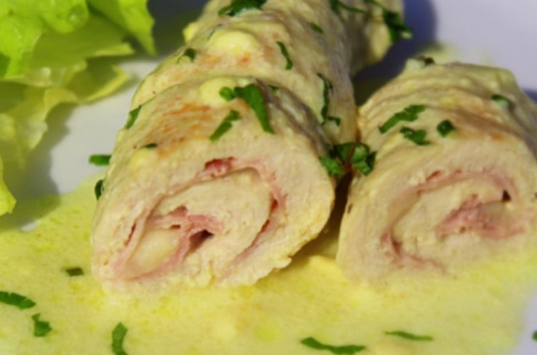 Puranje rolice v smetanovi omaki - OblizniPrste.si