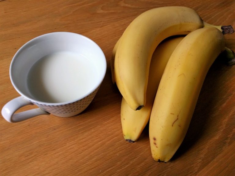 Bananino mleko - OblizniPrste.si