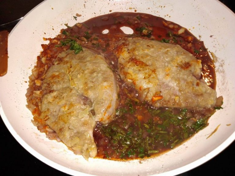 Slastna telečja jetra v omaki - OblizniPrste.si