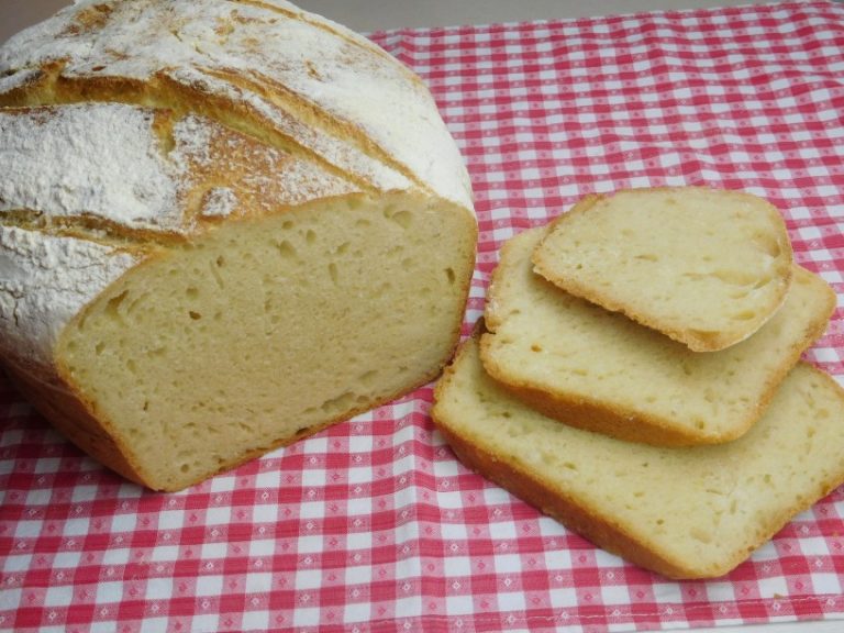 100 najbolj priljubljenih receptov za kruh - OblizniPrste.si