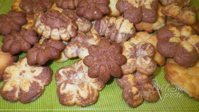 Domači keksi - OblizniPrste.si