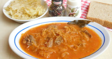 Ciganski golaž - OblizniPrste.si