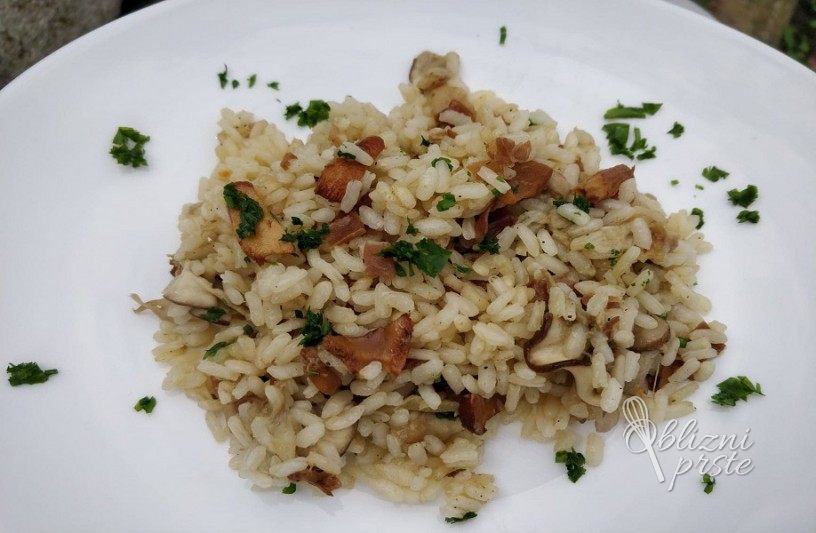 Gobova rižota s pršutom - OblizniPrste.si