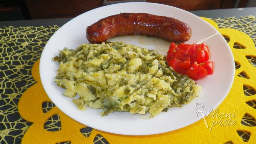 Zelje s krompirjem - OblizniPrste.si