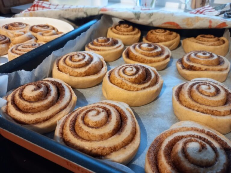 Cimetove rolice - OblizniPrste.si