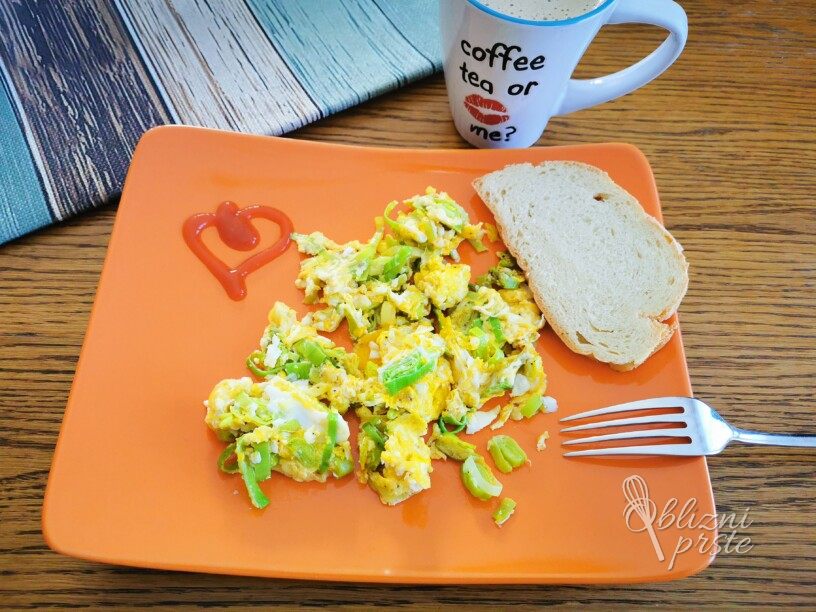 Jajca s porom - OblizniPrste.si