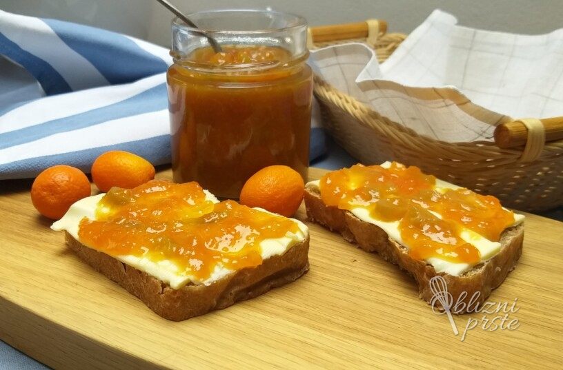 Marmelada iz kumkvata in rabarbare - OblizniPrste.si
